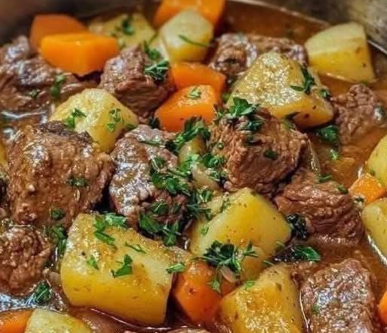 Hearty Classic Beef Stew: Comfort in a Bowl – Free Recipes